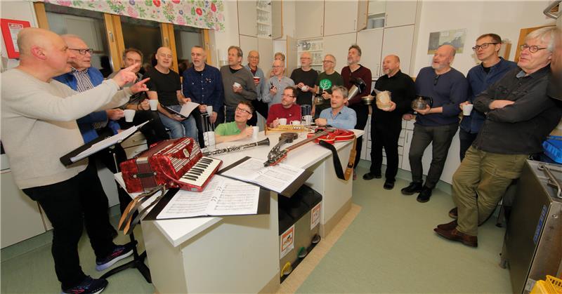 Stenhagens manskör på Schysst Jul | Studieförbundet Bilda